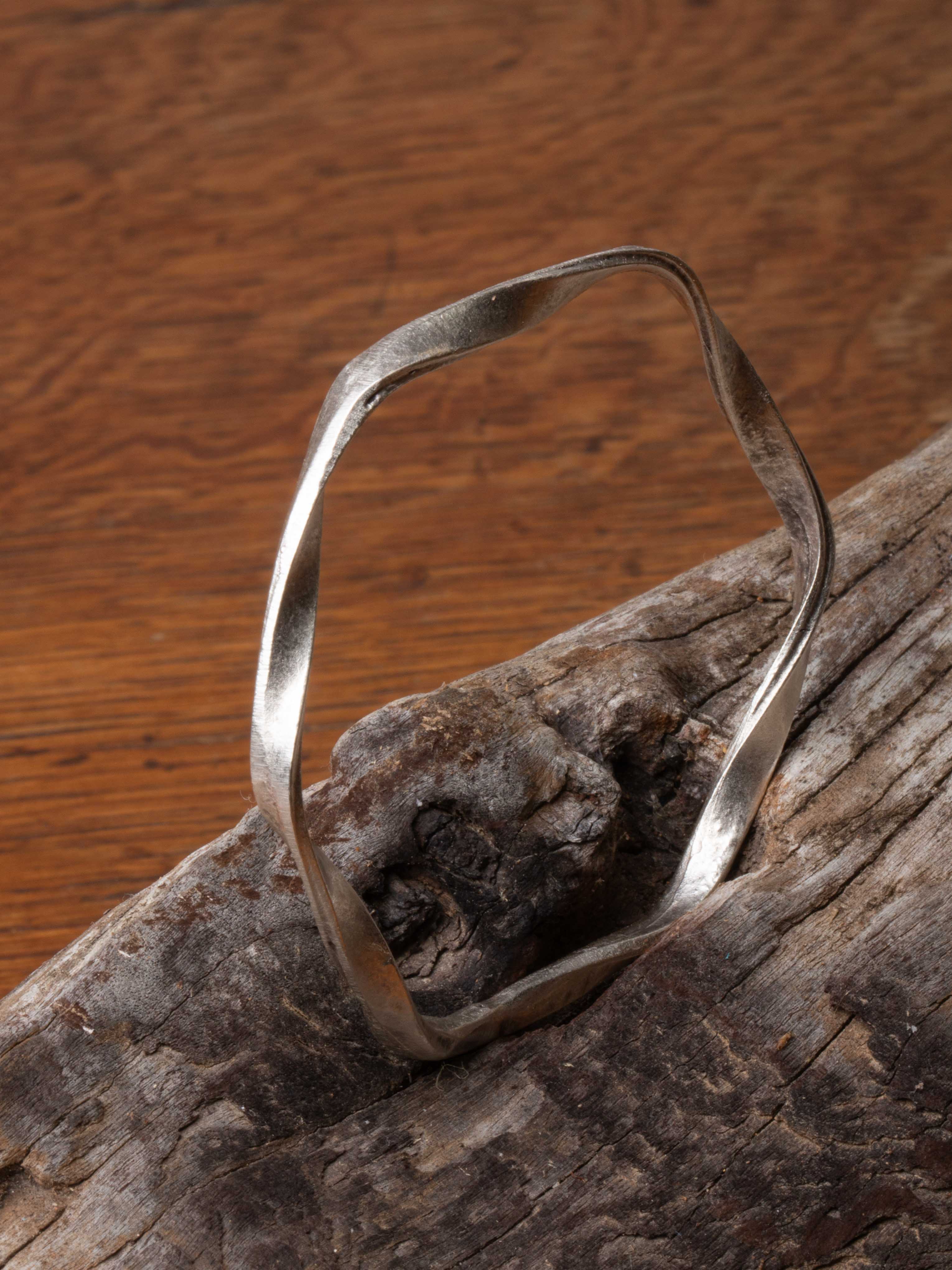 Squiggle Bangle – Taboo Fashion & Accessories